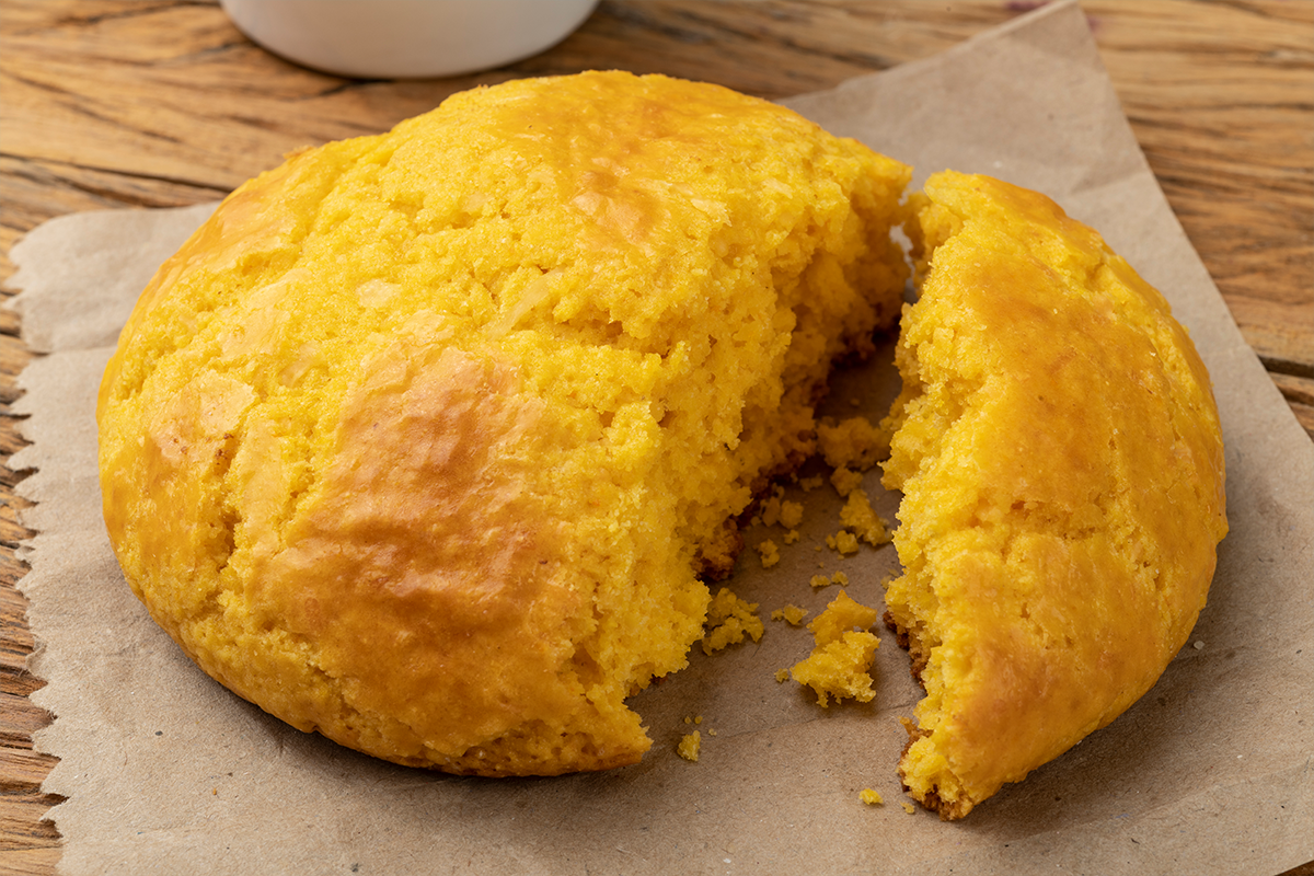 Broa de milho com erva-doce receita de padaria que aprendi com o ...
