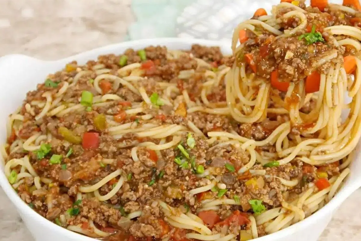 Macarronada de carne moída mega fácil e simplesmente delicioso para o ...
