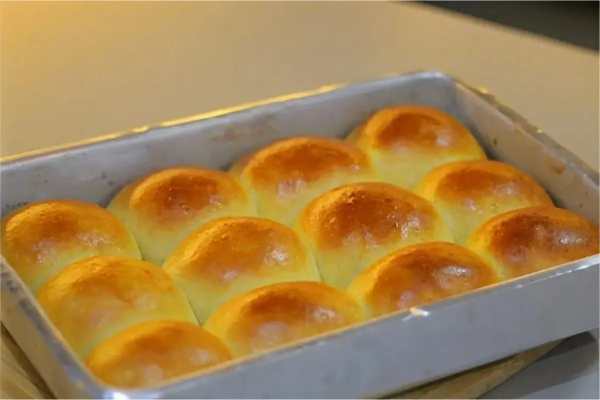 Pão doce de liquidificador fácil e simples de preparar para seu café da ...