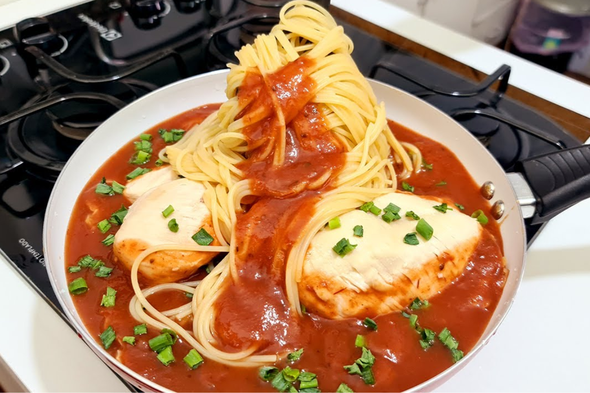 Peito de frango com macarronada uma receita top para sua refeição ...