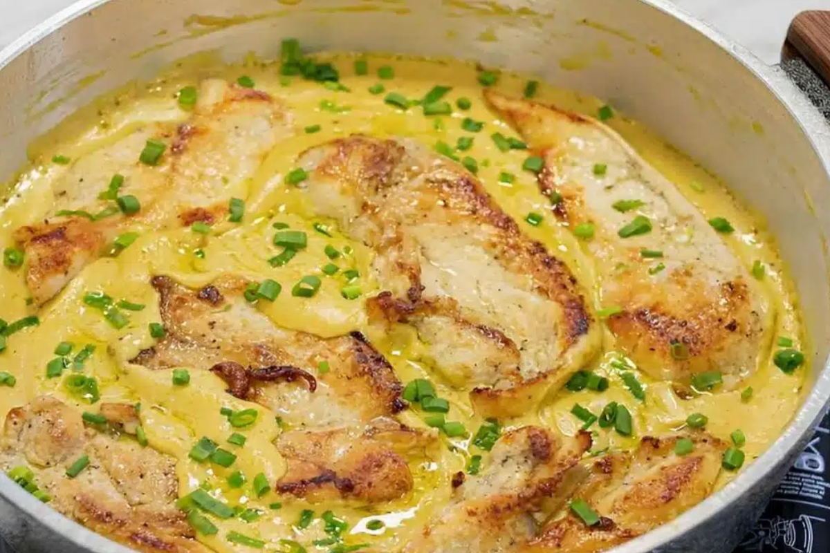 Frango ao molho de mostarda, uma refeição incrivelmente saborosa ...