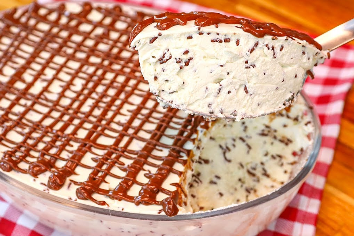 Sobremesa moça gelada super cremosa com poucos ingredientes GASTRONOMIAS Sobremesa moça gelada super cremosa com poucos ingredientes GASTRONOMIAS